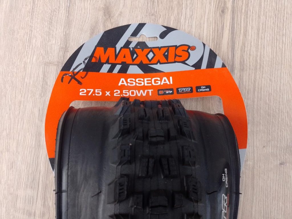 LLANTA MAXXIS ASSEGAI 27.5X2.50WT 3C MAXX GRIP/TR/DH CASING – Útil